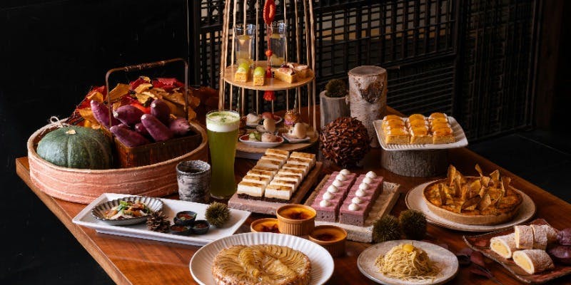 東山 Touzan／ハイアットリージェンシー京都 オータムアフタヌーンティー～秋のスイーツとセイボリーをティースタンドとブッフェ形式でご提供 ...