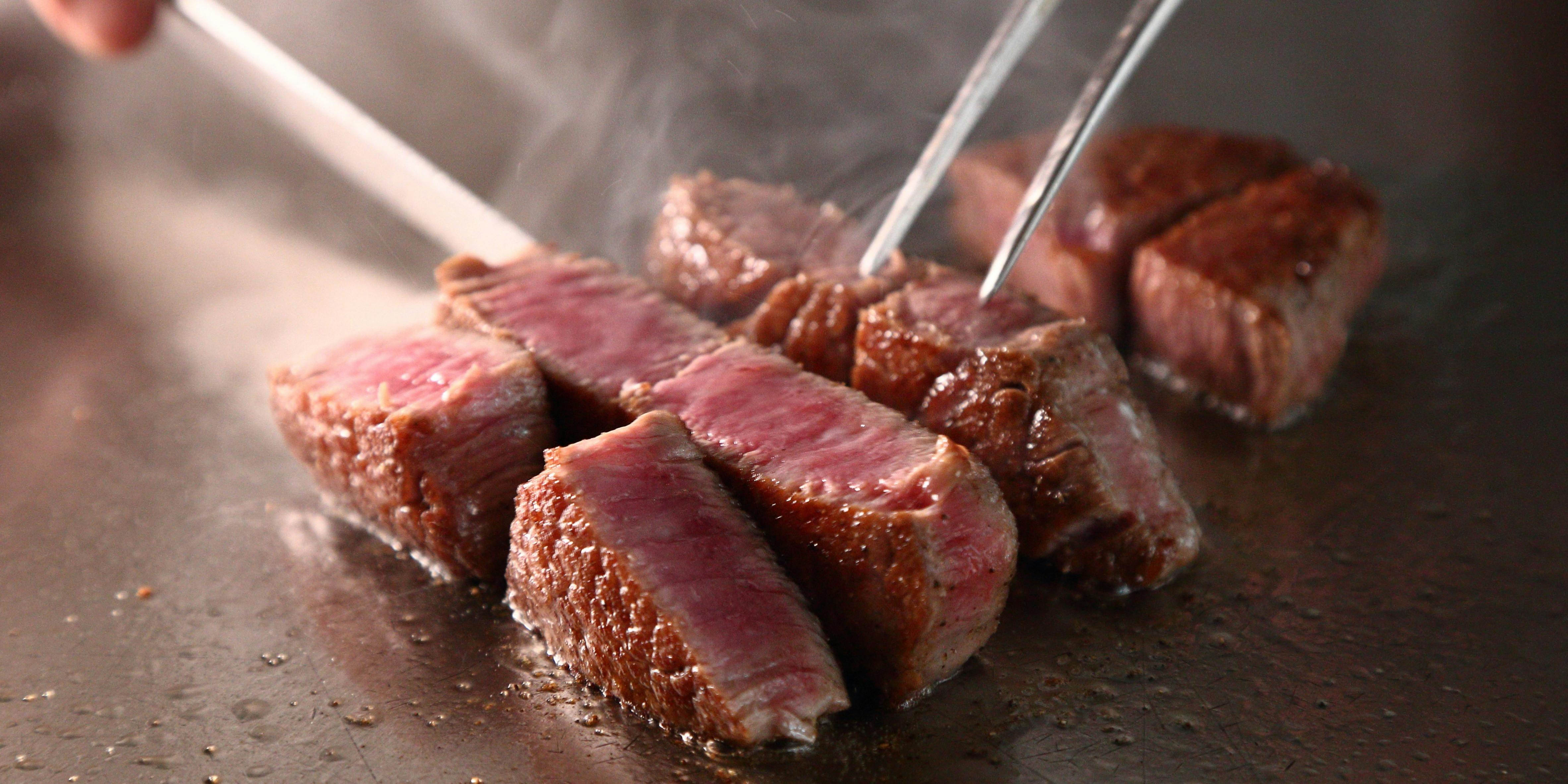 京風鉄板 はせ川 【蜻蛉】厳選A5黒毛和牛サーロイン、すきやき、など9品 ディナー プラン(12609236)・メニュー