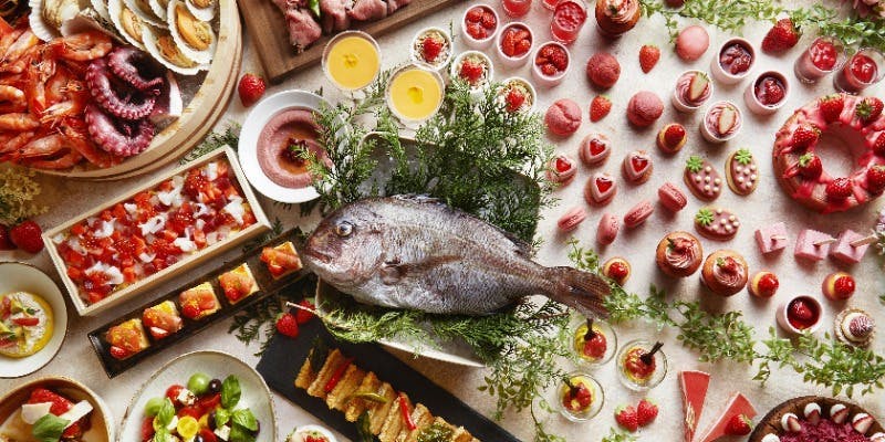 カスケイドカフェ／ANAインターコンチネンタルホテル東京 【平日ランチブッフェ】シーフード＆ストロベリースイーツ＋2月特別料金＋特典 ...