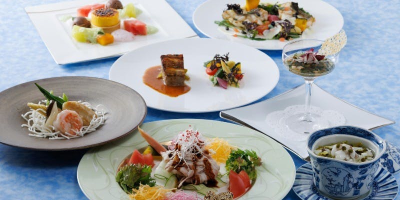 THE DINING シノワ 唐紅花＆鉄板フレンチ 蒔絵／浅草ビューホテル27F 【中華＆フレンチ】メインが選べるシェフコラボコース全7品＋シャンパン＋カフェ（窓際ペアシート確約） ディナー ...