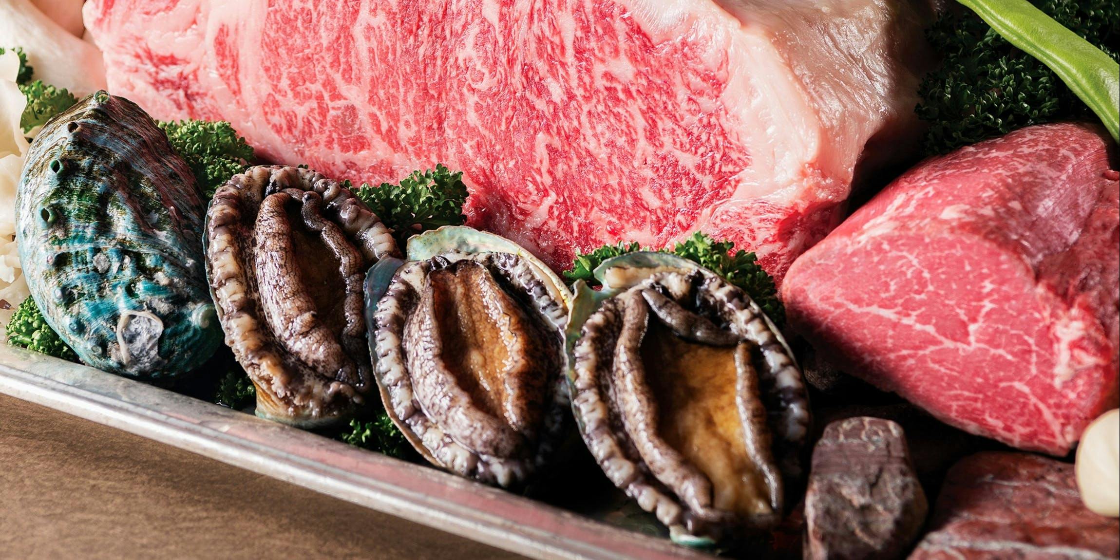 鉄板焼 ロイン／京都新阪急ホテル 【WEB限定メニュー 嵐山】蝦夷鮑・雲丹の和風グラタン、真鯛・帆立貝柱の鉄板焼・黒毛和牛 ディナー プラン ...