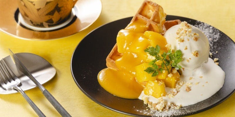 GRACERY LOUNGE／ホテルグレイスリー新宿 【マンゴーワッフル】フローズンマンゴー、アイスなどトッピング！＋コーヒー、紅茶など90分 ...