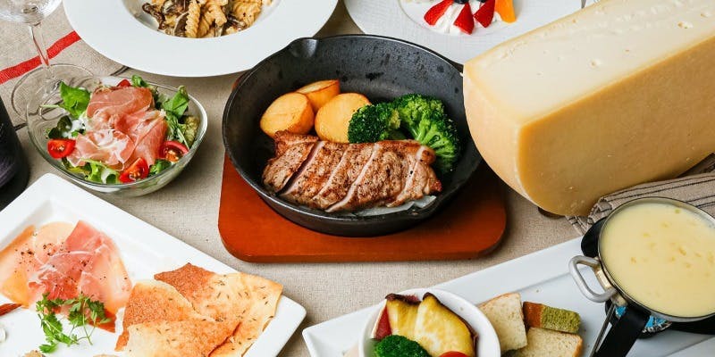 チーズキッチン ラクレ 銀座（CHEESE KITCHEN RACLER 銀座） 【土日限定プランRACLERコース】ポークのグリル＆ラク ...