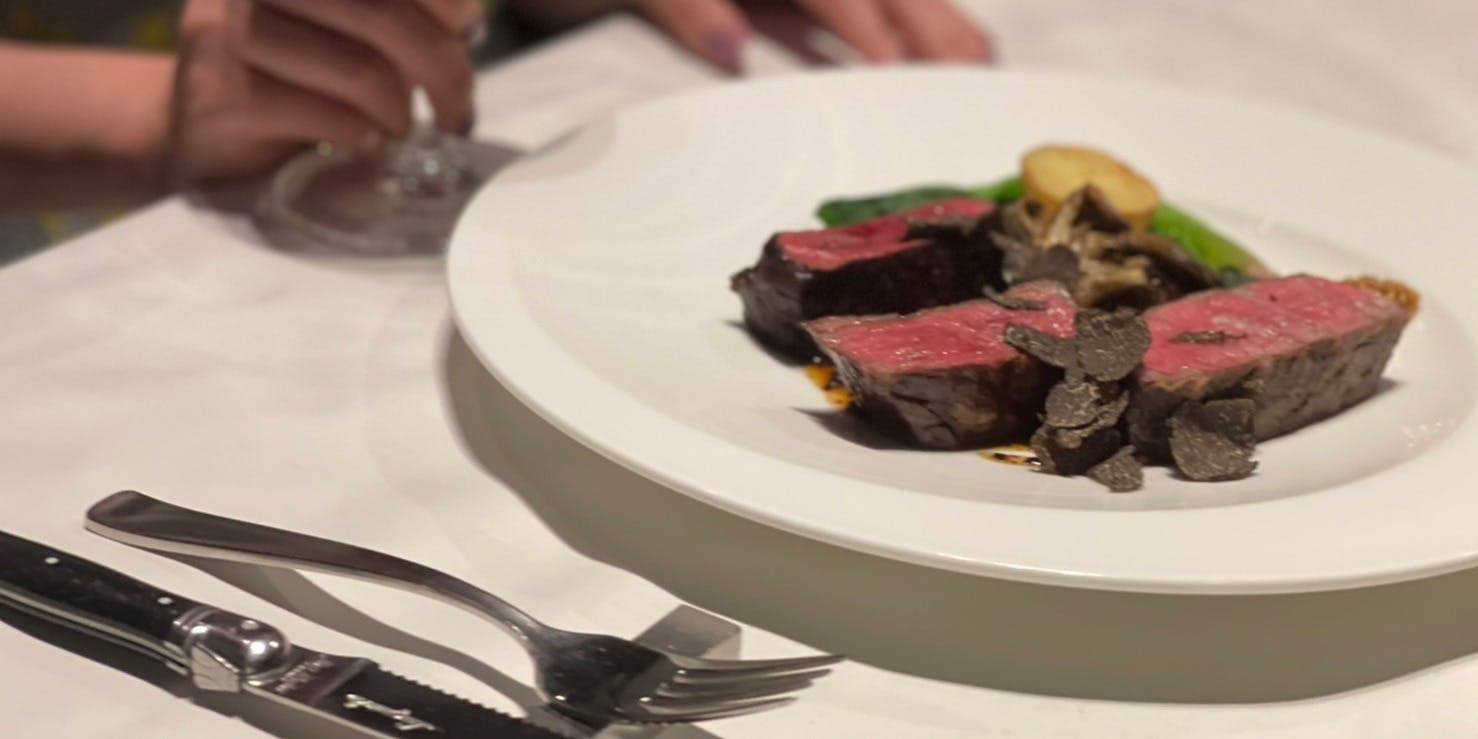 RRR otemachi Kobebeef&Wine 【Xmas2025】＋乾杯スパークリングワイン付き（18：00～） ディナー プラン ...