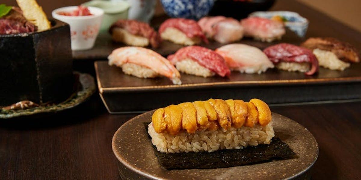 牛肉寿司 きんたん 【個室確約】雲丹ドッグ付き 最高級和牛と旬の海鮮との融合 唯一無二の牛肉寿司10貫コース ディナー プラン ...
