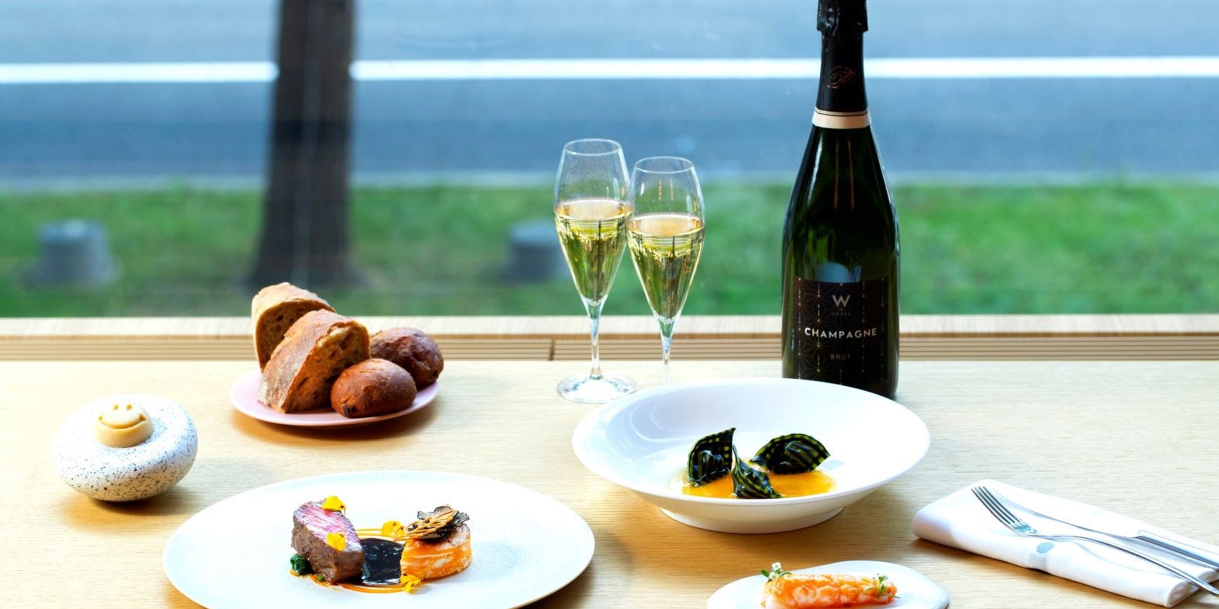 Oh.lala...／W大阪 【5/3～5/6GWランチ・QUATREキャトル】選べるメインディッシュ 4品コース ＋1ドリンク付き ランチ プラン(12120519)・メニュー [一休 ...