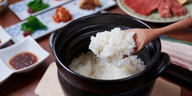 和牛焼肉 神楽坂 牛ます ＜お食事コース＞山形県産雪若丸使用 銀シャリ＜ご予約限定＞＋スタンダート飲み放題 ランチ プラン(12100669 ...