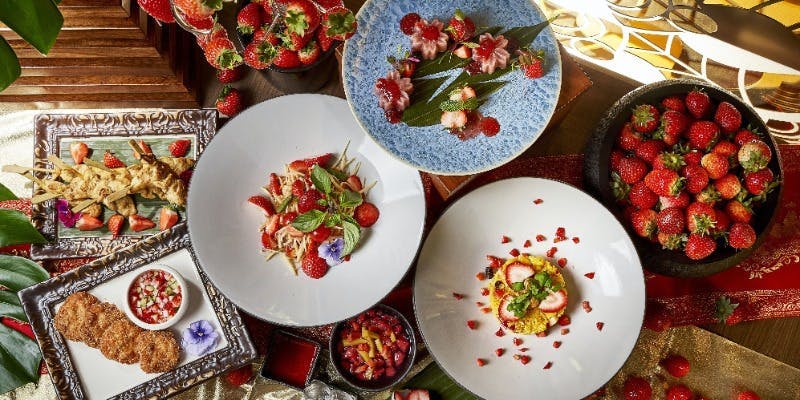 エンバシー・オブ・クラブ／センタラグランドホテル大阪 Strawberry meets Thai スイーツビュッフェ ティー プラン ...