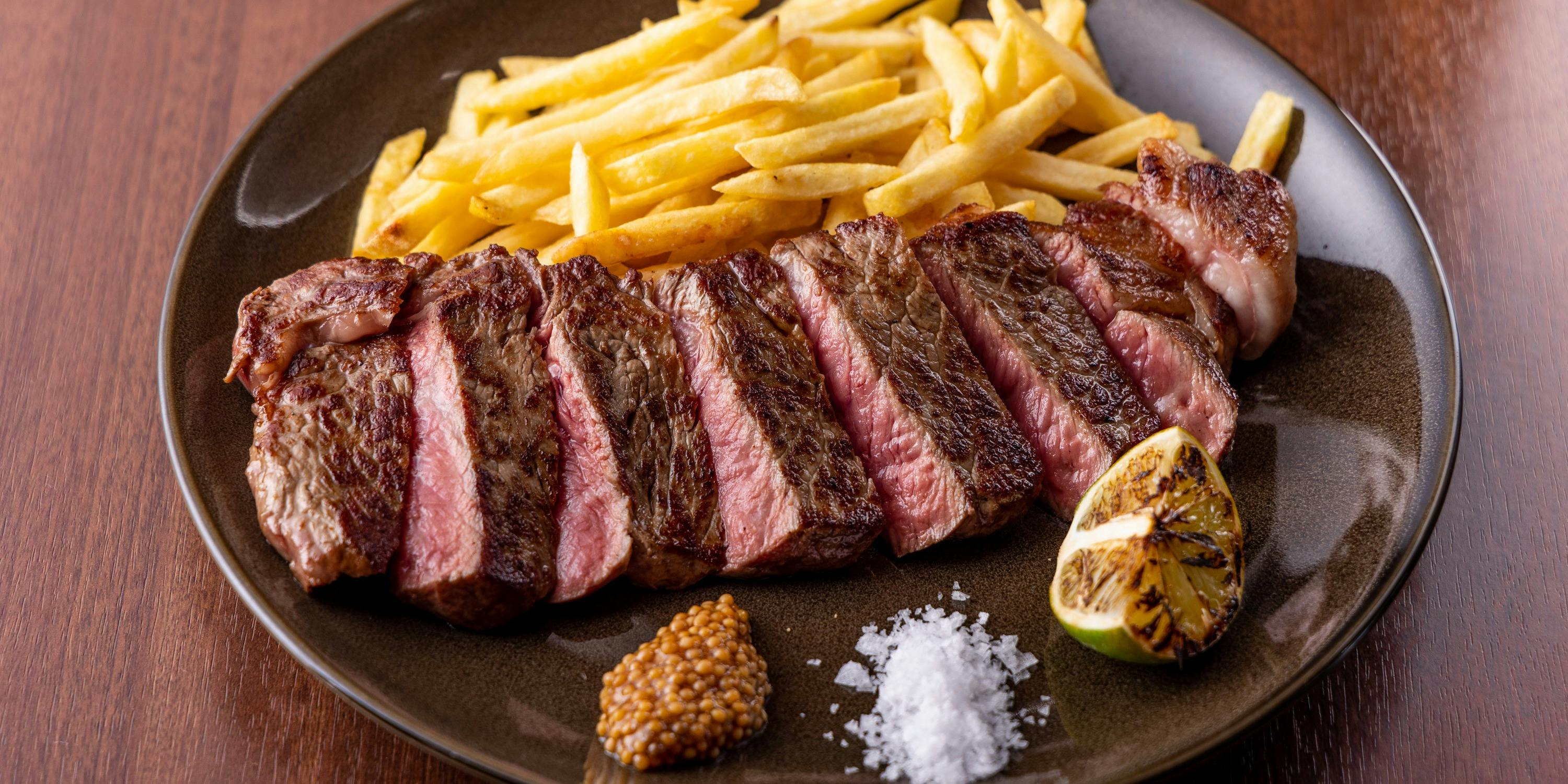 The SHEEP FORCE アークヒルズ店 ビーフやポークなど「肉尽くし大満足ビーフステーキコース」全9品＋スパークリング＆記念日プレート ...