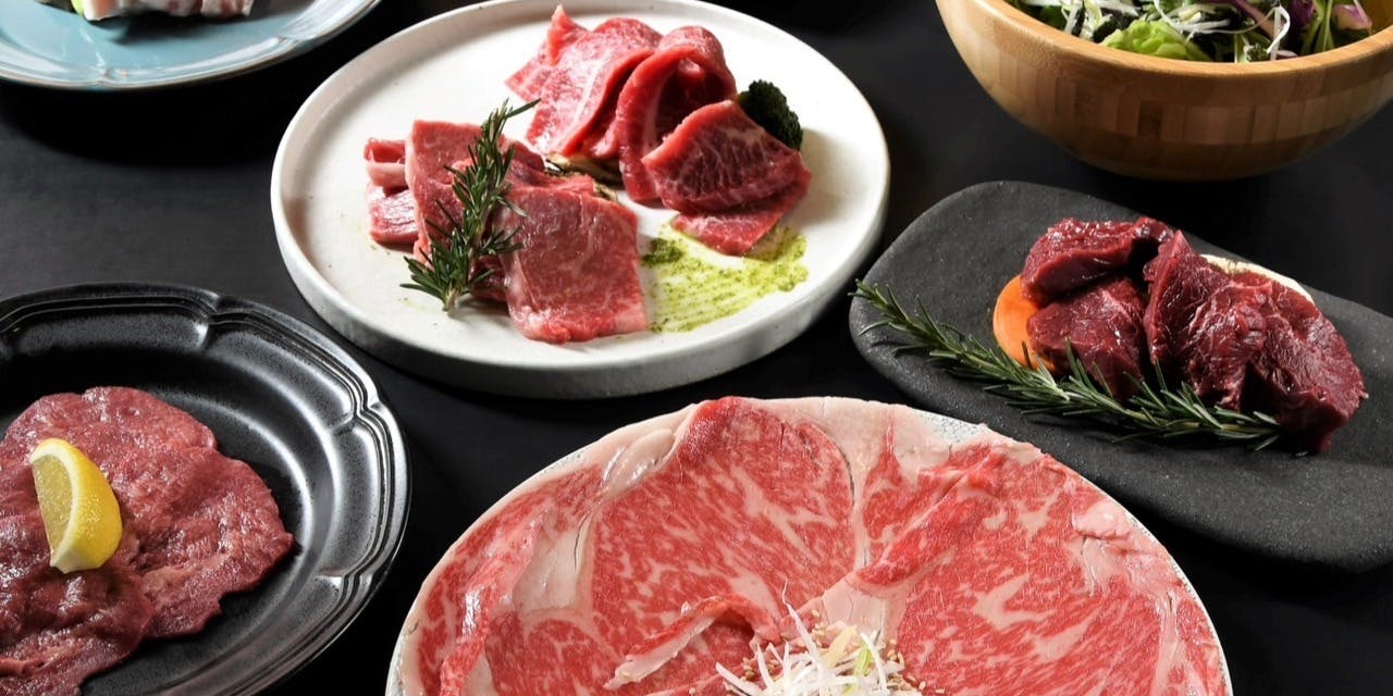 完全個室焼肉 牛炙 名駅別邸 2025 牛炙クリスマス限定コース 20日～25日＋2時間飲み放題付 ランチ プラン(12015860)・メニュー