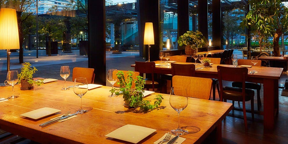 DDSK サイゴン キッチン 【プレミアムランチ】選べる逸品＆メイン・デザートなど＋スパークリング含む90分飲み放題（13時～） ランチ ...