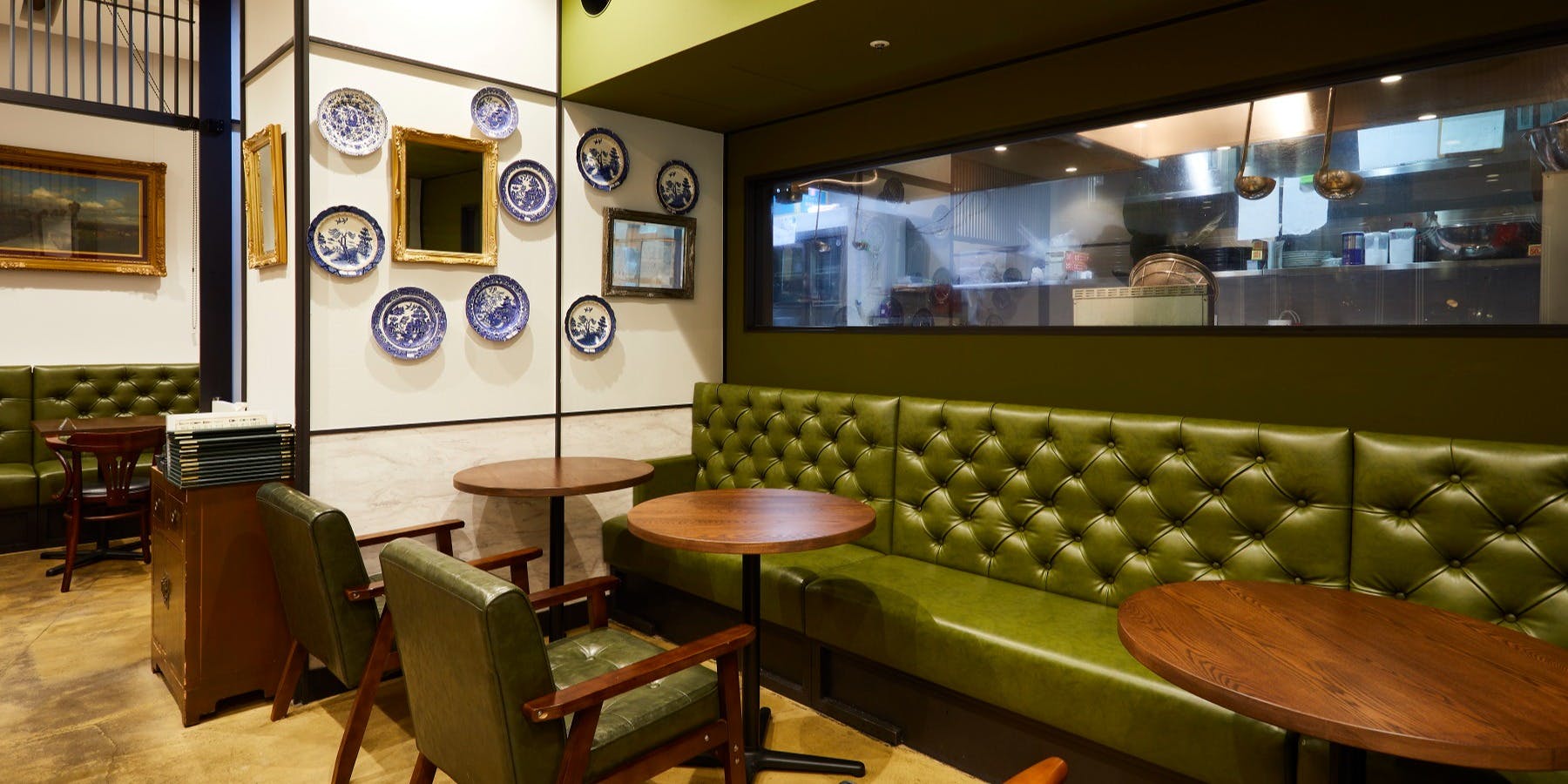 真不同 HONG KONG TEA ROOM 1946 香港スタイルの優雅な秋のアフタヌーンティー＋お好きなティー又はソフトドリンク×2杯（A ...