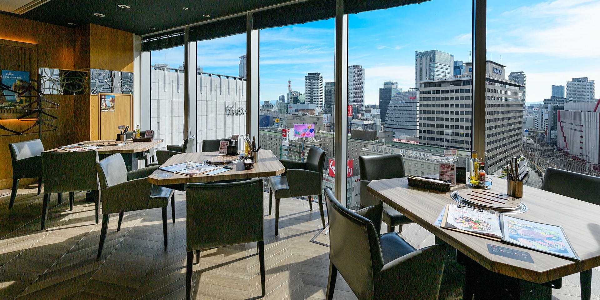 8TH SEA OYSTER Bar & Grill ルクア大阪店 (エイス シー オイスター バー アンド グリル ルクアオオサカテン ...