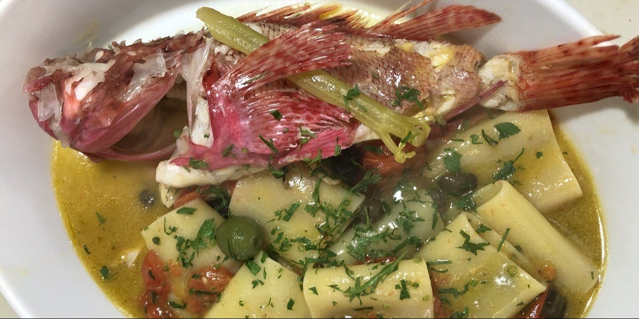 ナポリ、アマルフィ料理 Ti picchio 【アクアパッツァのコース】ドーンとアクアパッツァに前菜、水だこと小麦のサラダ、パスタをご用意 ...