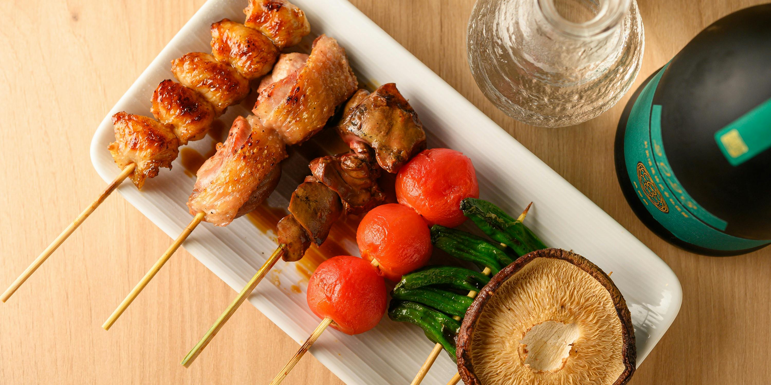 山鶏 上野一丁目店 【串焼き6050円コース】新鮮な地鶏を使った、厳選串焼き8 本＋A5ランク仙台牛のリブロース串 ディナー プラン ...