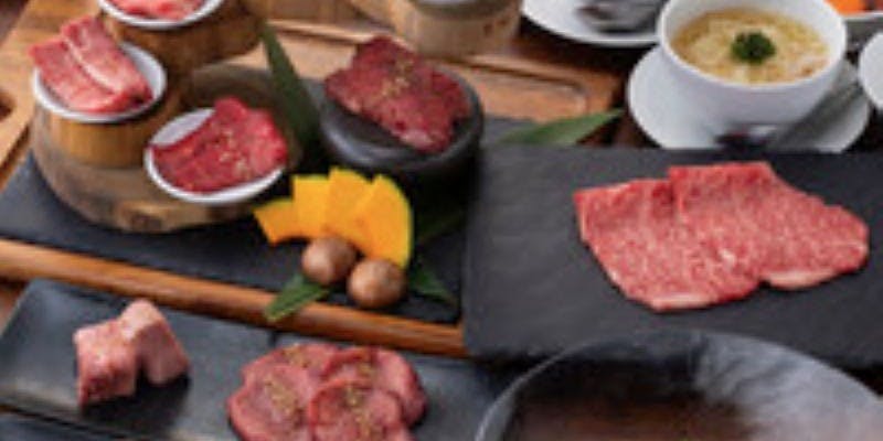 USHIHACHI 品川港南口店 【極みコース】和牛生ユッケや極上タン、とろ肉3秒炙り、一頭7種盛りなど全10品 ディナー プラン ...